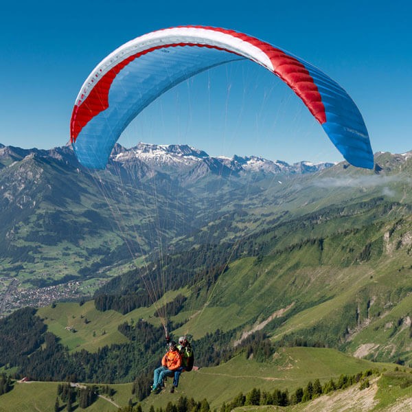 Biplace ultraléger GIN Yeti Tandem 3 : une voile facile et sûre.